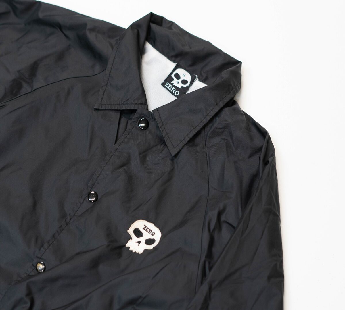 Vintage Zero Skateboards Windbreaker Jacket Adult Size Small Vintage Zero Skateboards Windbreaker Jacket Adult Size Small