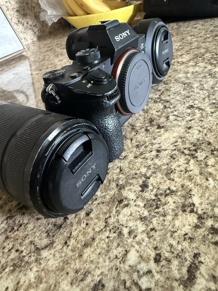 Sony Alpha A7iii with 28-70 3.5-5.6 Kit lens and 55-210 4.5-6.3 lens | eBay