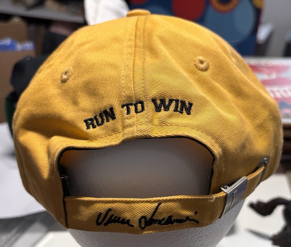 Vince Lombardi Titletown Legends Gold Run To Win Hat Cap NFL Green Bay ...