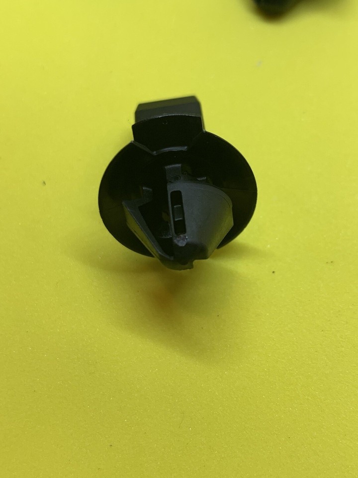 (QTY- 15) Grill Molding Retainer Clips for 2013-2018 Dodge Ram Grille ...