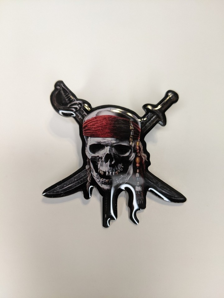 2011 PIRATES OF THE CARIBBEAN MOVIE PROMO PIN ON STRANGER TIDES LOGO ...