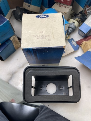 NOS 1970 1971 Ford Torino Rear Side Marker Lamp Retainer LH D0OZ-15A201 ...