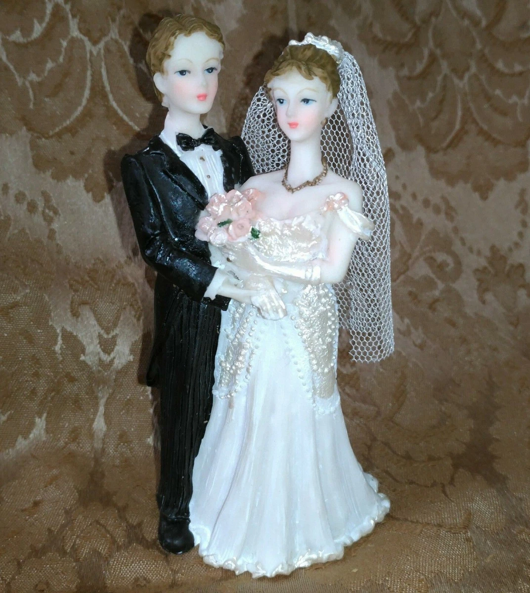 Traditional Wedding Cake Topper