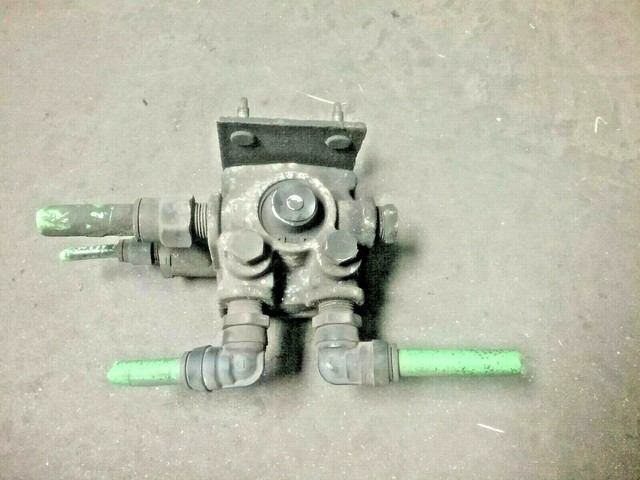 Bendix Series 4 T-294826-a Air Brake Check Valve for sale online | eBay