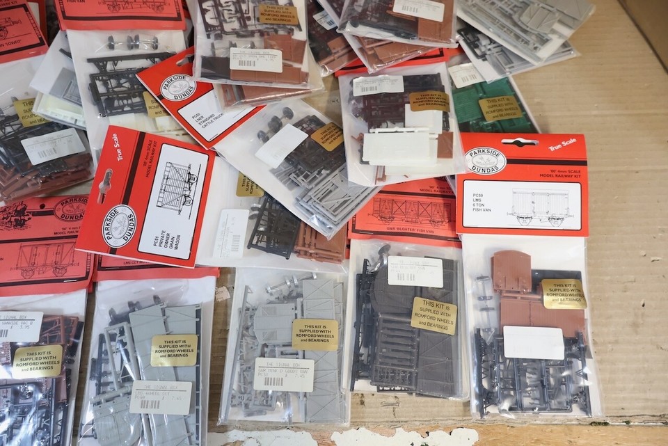 PARKSIDE DUNDAS KIT BUILT MODEL RAILWAY WAGON KIT - PICK from LIST om ...