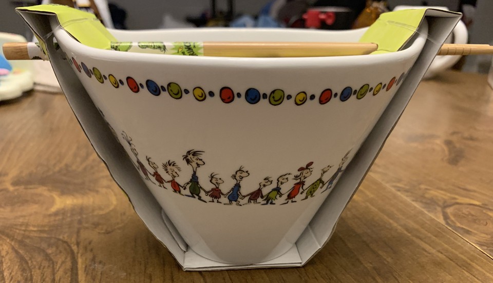 The Grinch Ramen Bowl And Chopsticks Holiday Serving bowl New | eBay