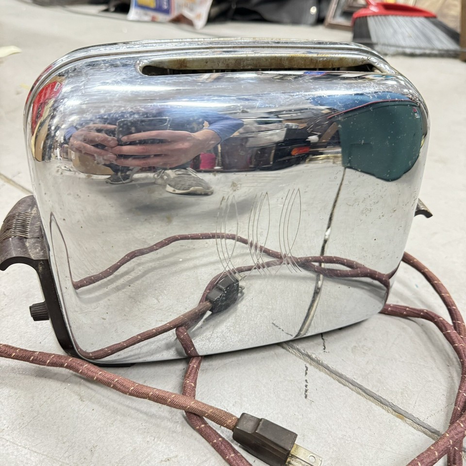 Vintage Toastmaster 1B14 Toaster Chrome with Art Deco Bakelite 1950's ...