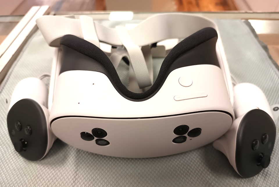 META OCULUS QUEST 3S P97 128GB Headset and 2 Controllers | eBay