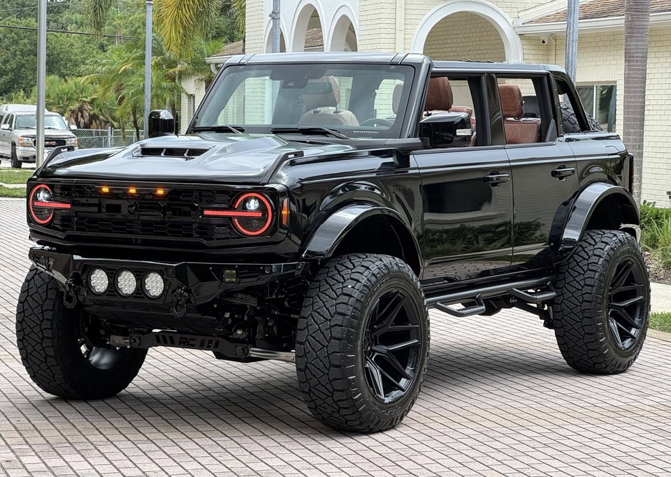 2025 Ford Bronco V6 Outer Banks Luxury Package Custom Lifted | eBay