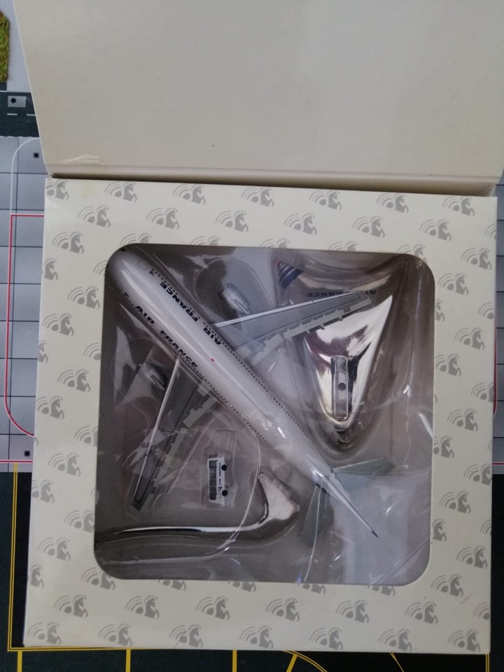 Aeroclassics/BLUE BOX Air France A300B2-101 F-BVGB 1/400 with FREE gse ...