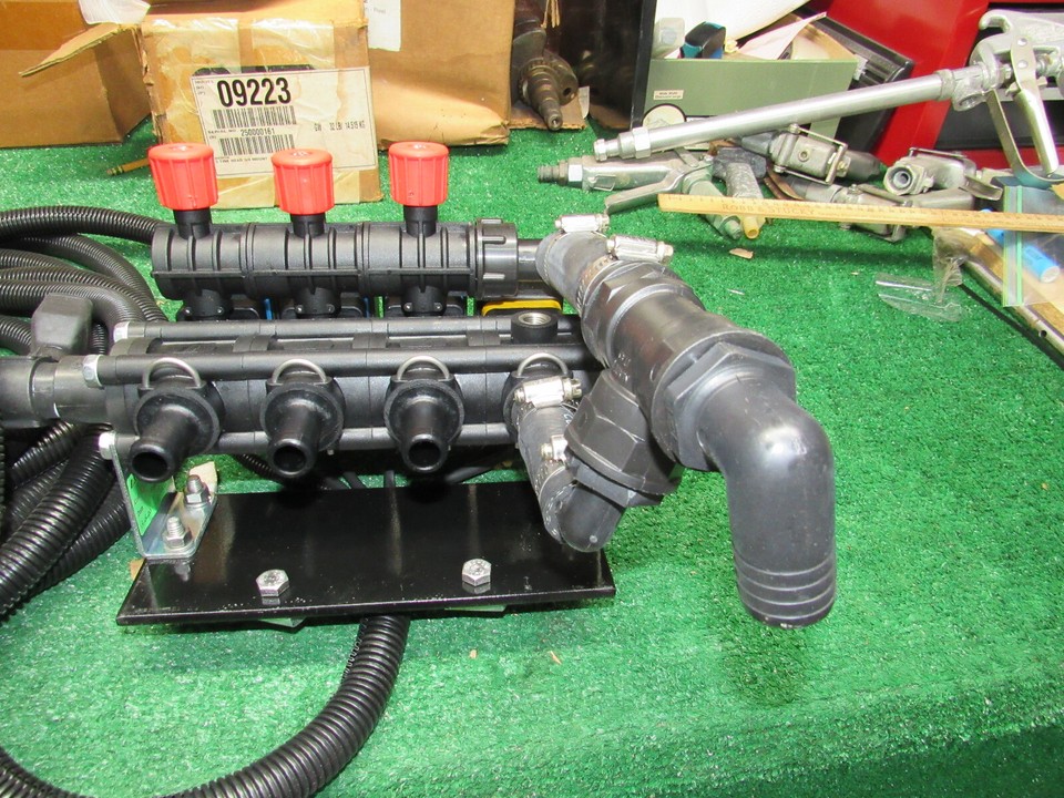 Raven Precision Boom Valve 3 Section Manifold - FLOW CONTROL - WIRE ...