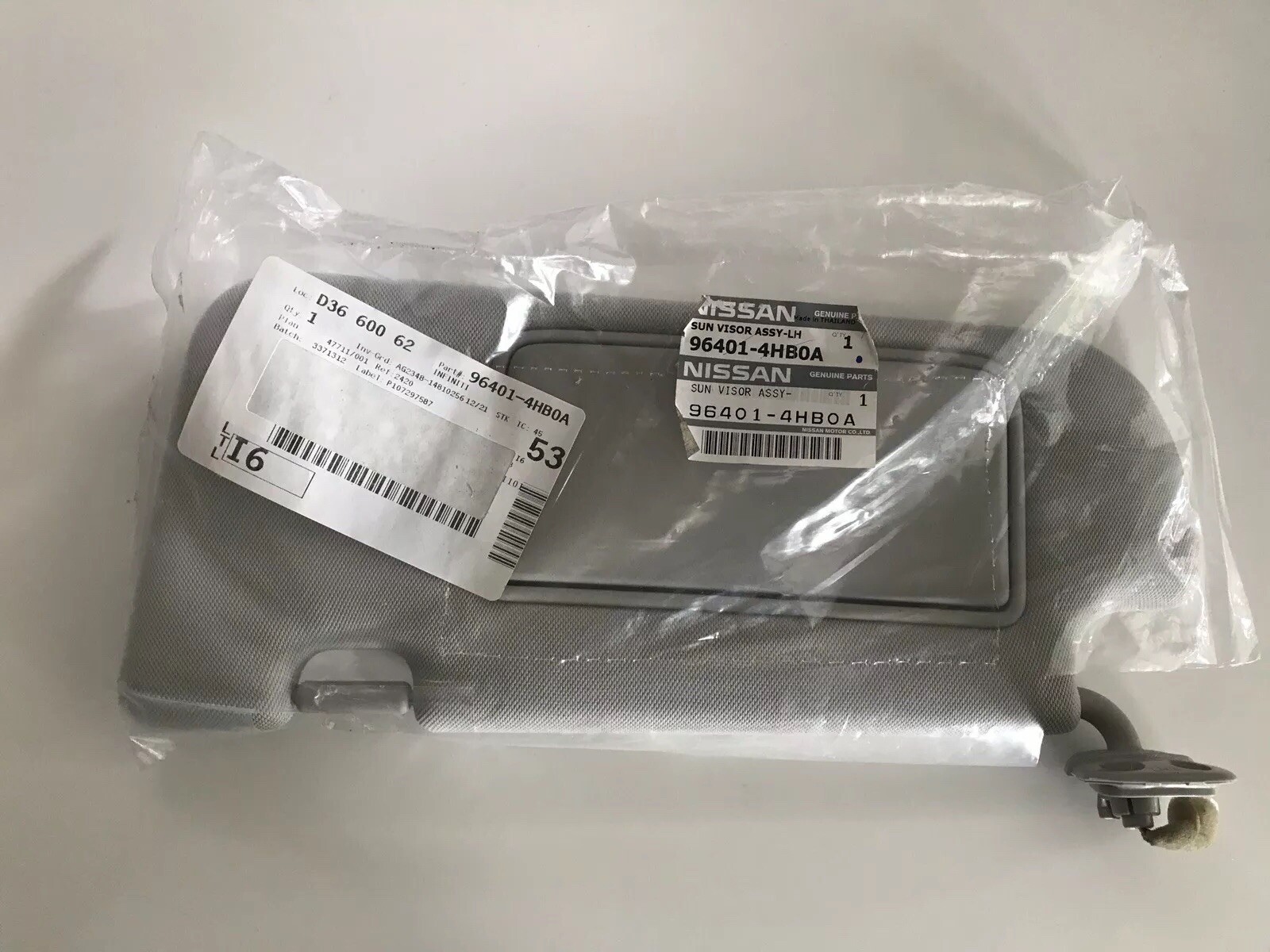 New OEM Genuine Nissan / Infiniti Sun Visor Assembly LEFT hand side ...