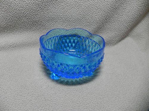 Indiana Glass Blue Diamond Point 3 Footed Bowl Candy Dish Scalloped Rim ...