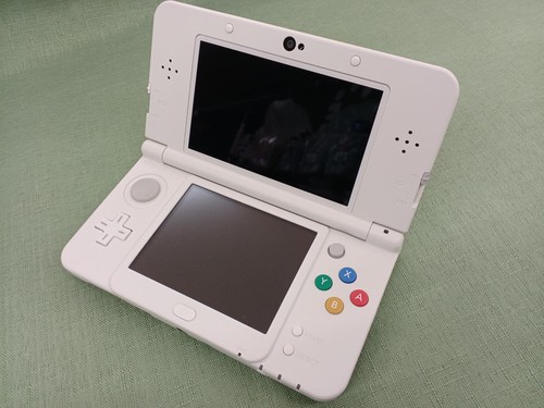 New Nintendo 3DS WHITE with all items KTR-001 | eBay
