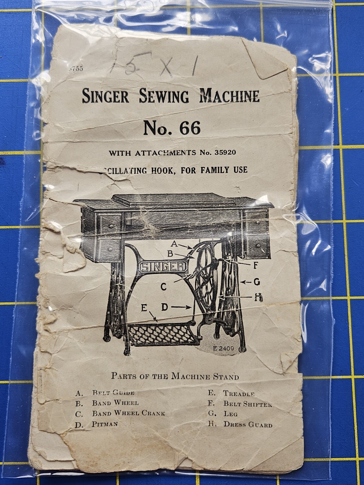 Singer Sewing Machine No. 66 with Attachments 35920 Instructions ...