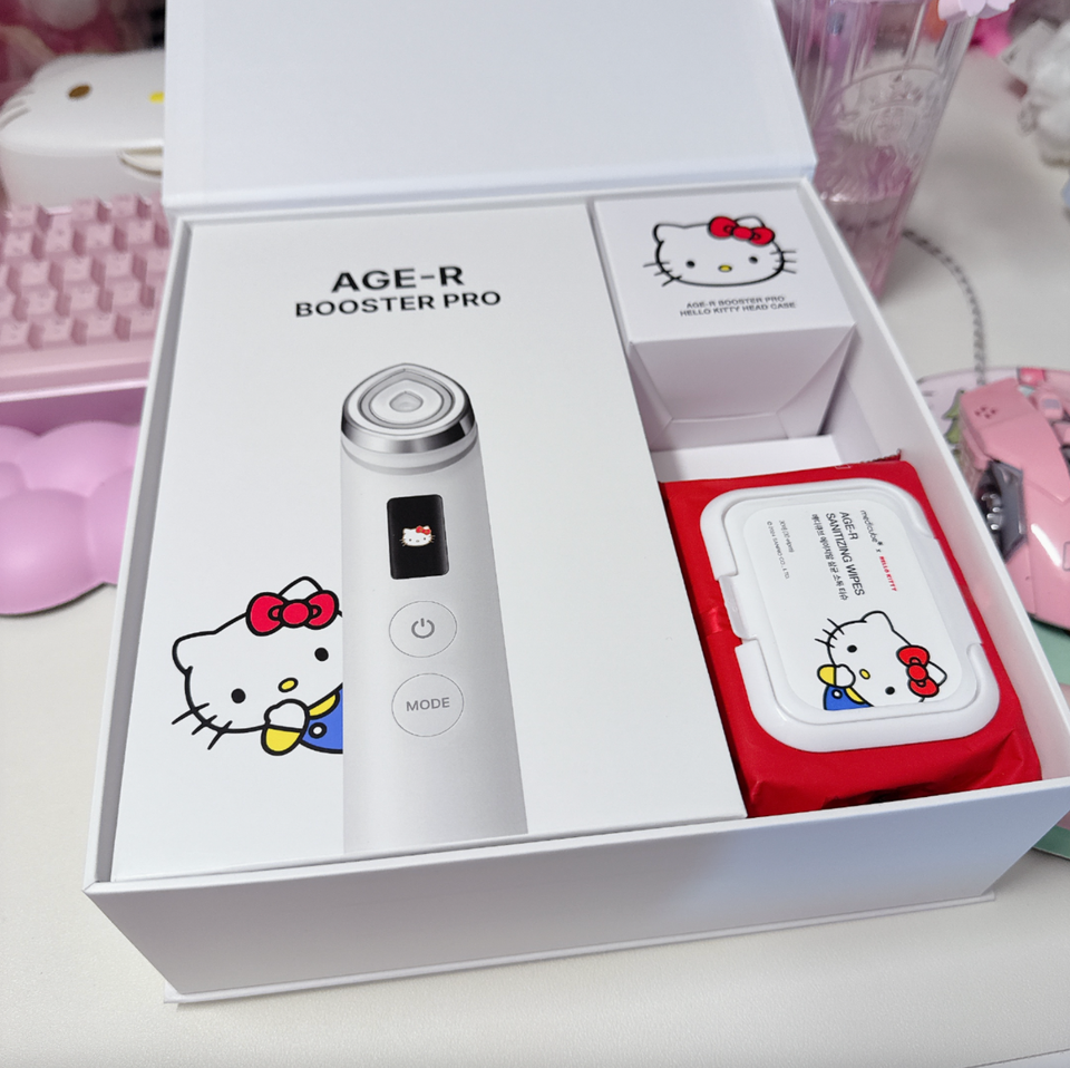 Medicube Age-R Booster Pro Hello Kitty Edition / Medicube Hello Kitty ...