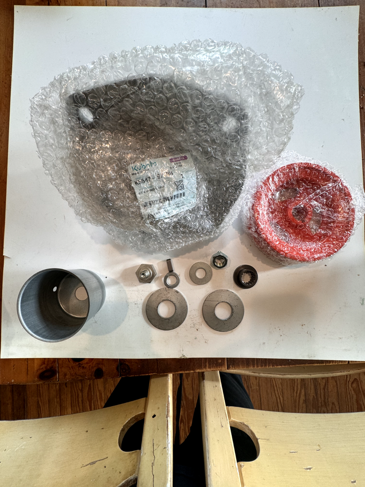 Kubota Spindle and Pulley Assembly Kit B Part# K5647-97700 NEW , MADE ...