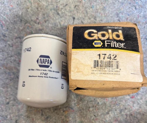 New NOS OEM NAPA Gold Oil Filter 1742 | eBay