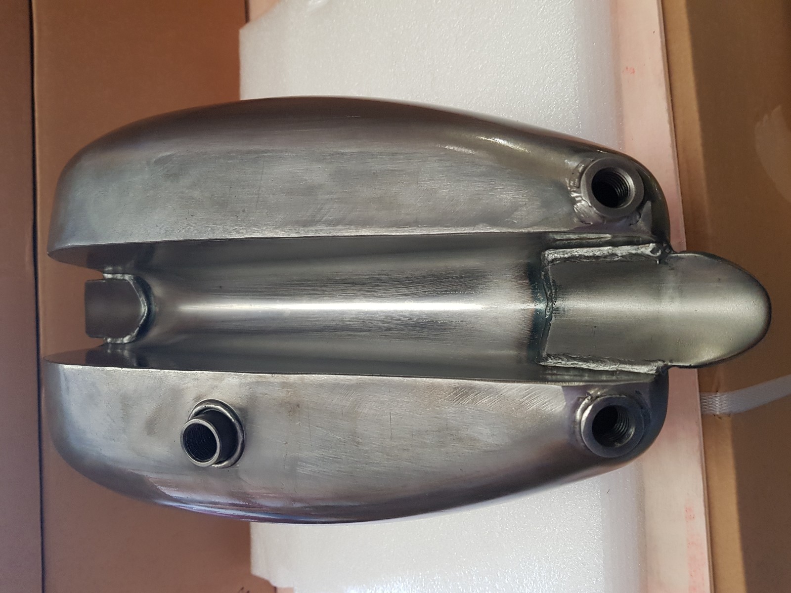 Narrow Peanut Low Tunnel Gas Tank 2.0 gal p-nut Bobber Chopper Wassell ...