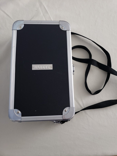 Vaultz CD/DVD Locking Case Chrome & Black 48 Pocket Music Storage No ...