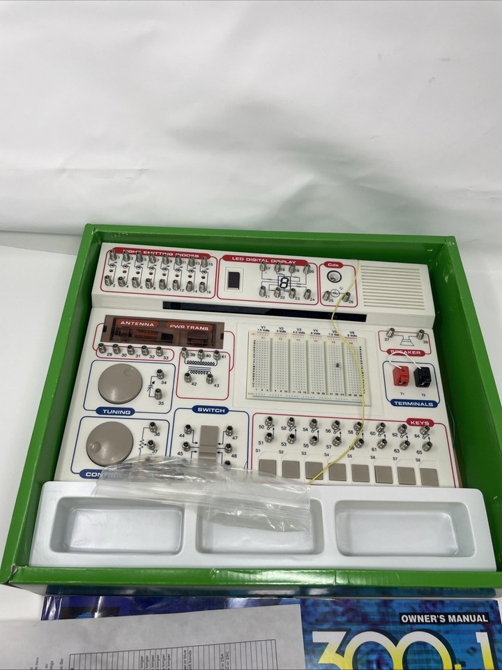 Vintage Maxitronix Electronic Lab 300 in 1 Elenco Electronics Science ...