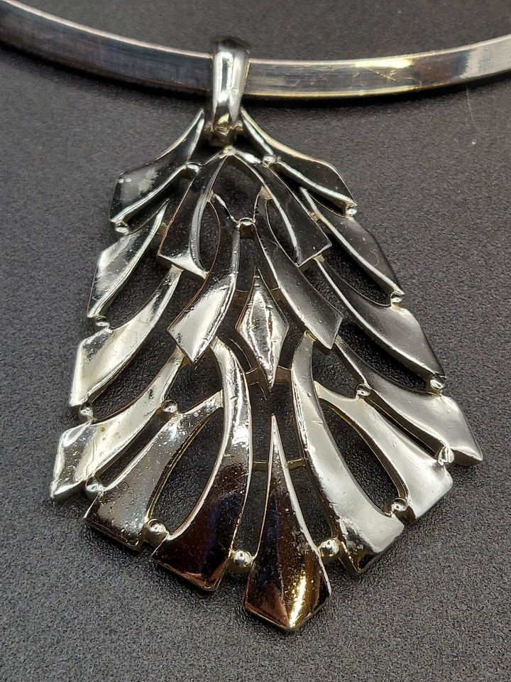 Vintage Crown Trifari Pendant Silver tone Torque Choker Necklace Modern ...