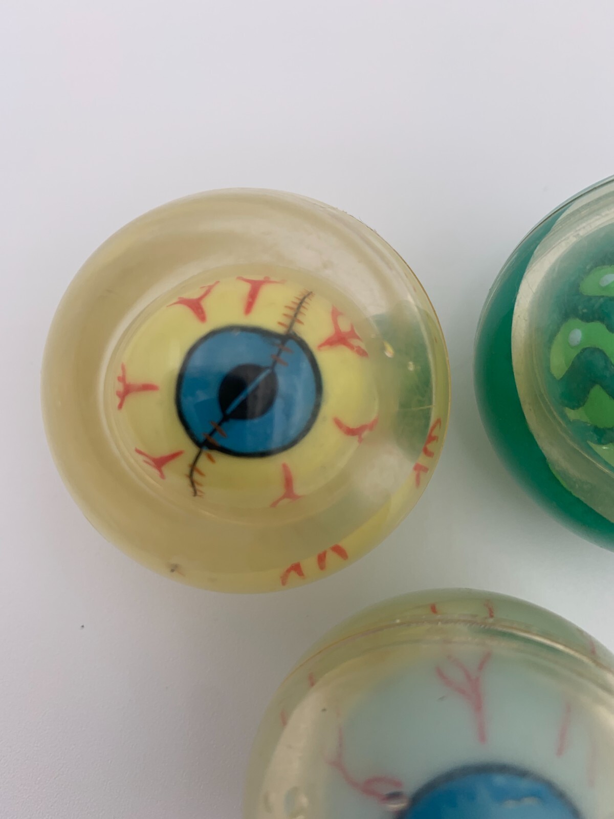 lot of 3 Floating Eyeball Jet Ball Plastic Lizard Monster Stitches Blue ...