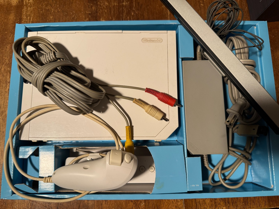 Nintendo Wii Console In Box Bundle RVL-001 Console Tested Backward ...