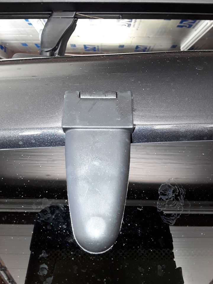 Leer 100XL 100XR 100LE Truck Cap Rear Door Hinge #78293