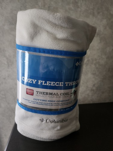 Columbia Cozy Fleece Throw Blanket Thermal Coil Tech 50 x 60 White ...