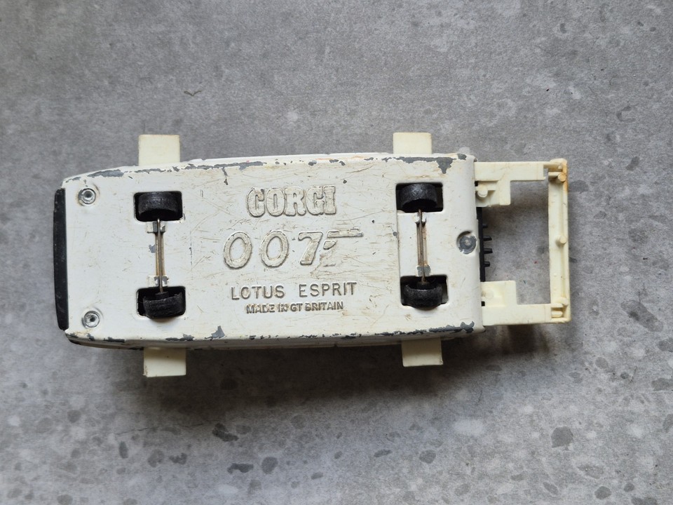 VINTAGE DIECAST - LOTUS ESPRIT /JAMES BOND OO7 MADE BY CORGI | eBay