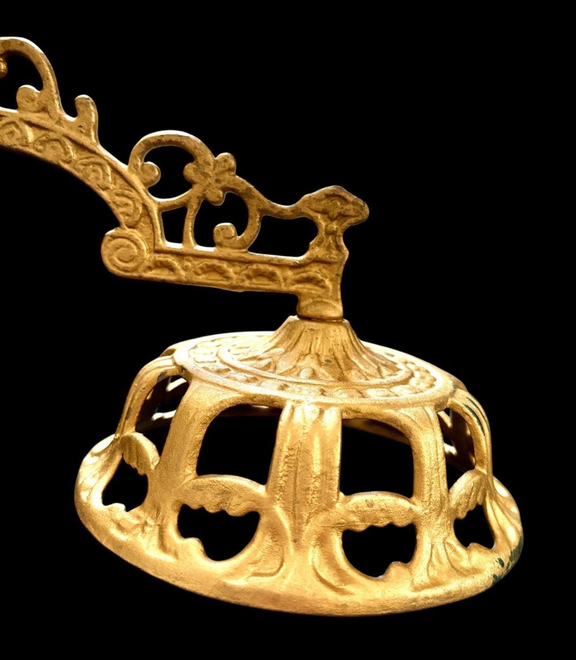 Antique Cast Iron Swivel Oil Lamp Holder Wall Mount Excellent Condition ...