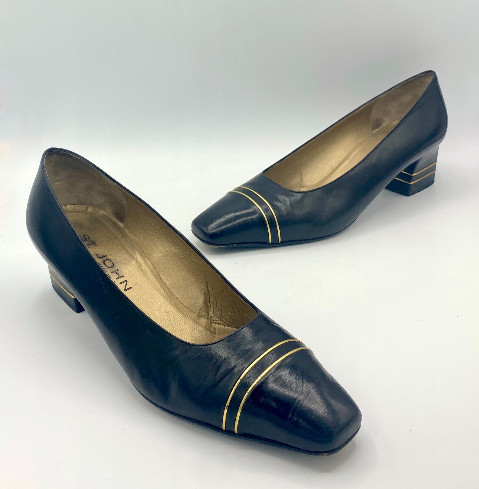 ST. JOHN Classic Black Leather Cap Toe Pumps with Gol… - Gem