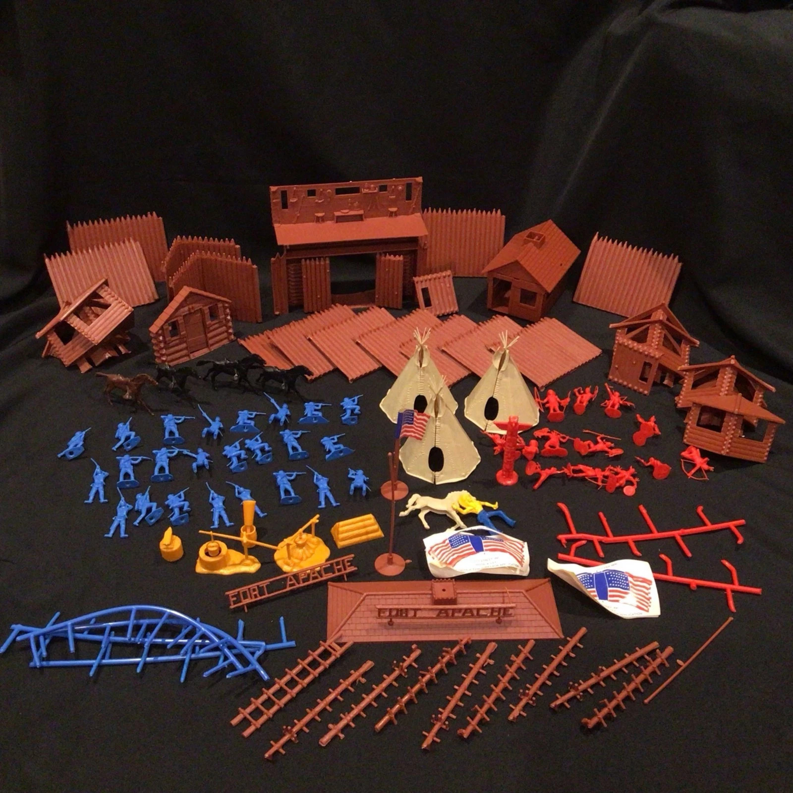 HUGE LOT Marx Fort Apache Playset REISSUE Indian Cavalry Blockhouse ...