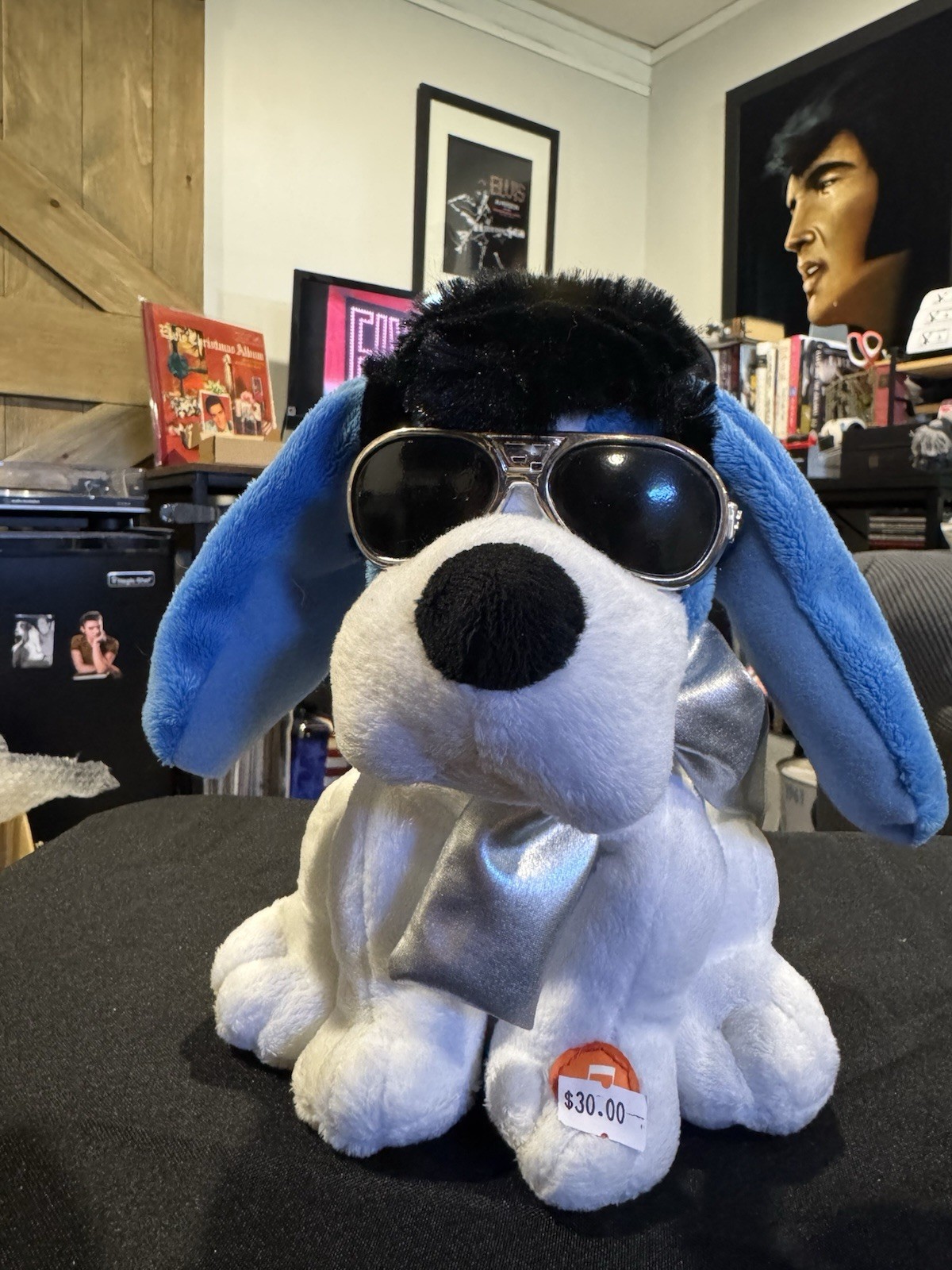 Elvis Presley Animated Singing Ear Flopping Plush Dog Blue Christmas ...