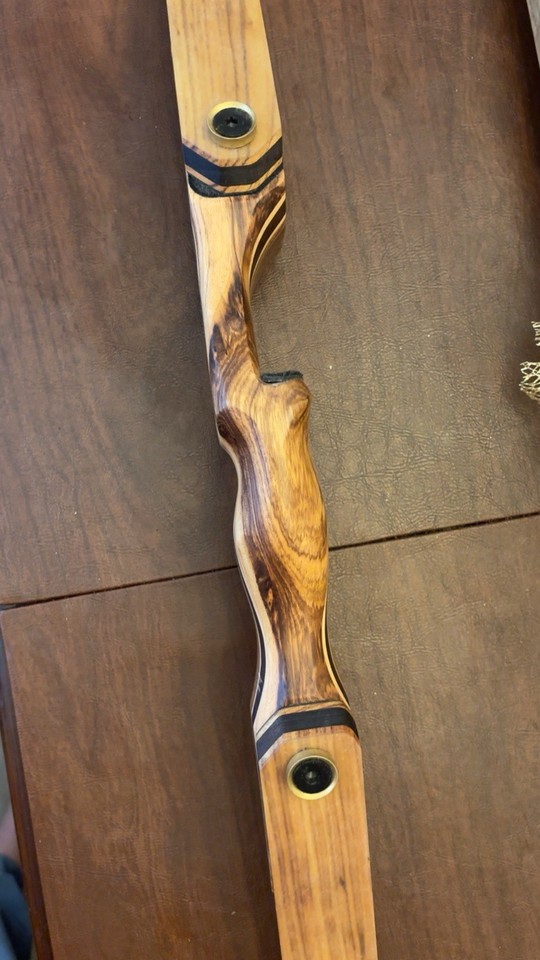 Fleetwood Timber Ridge T/D Recurve Bow 50#RH, 60” 50lb Draw, Barely ...