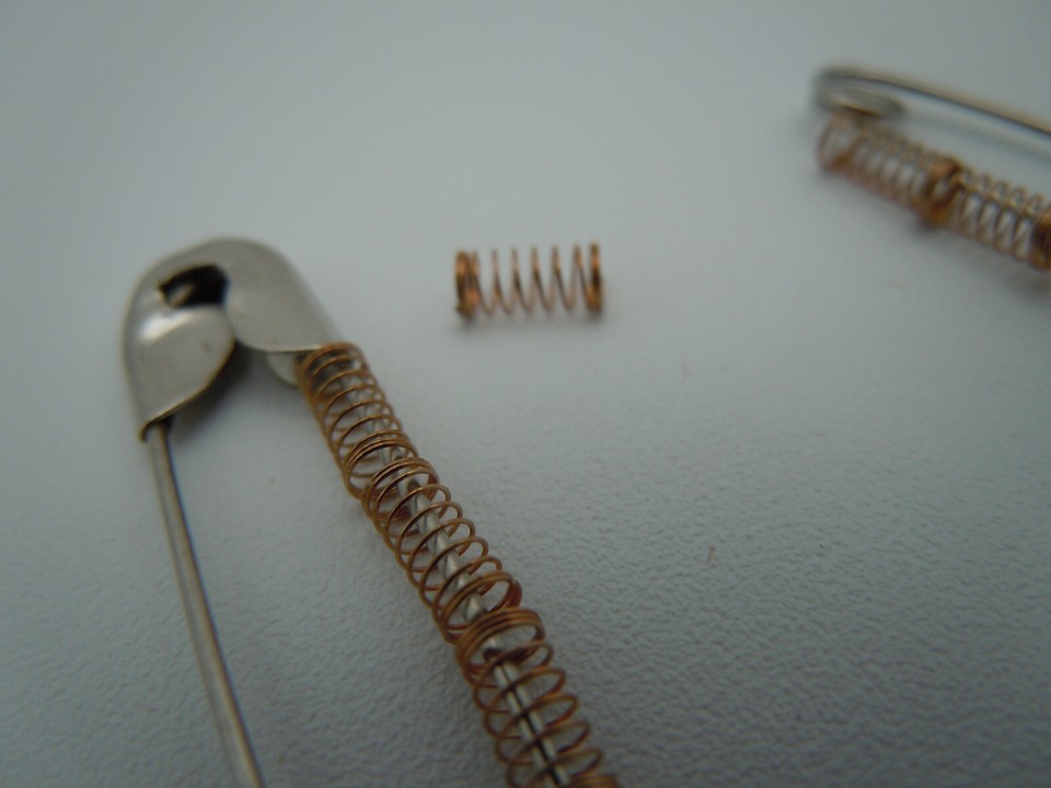 AURORA AFX G-PLUS G+ PICK UP SHOE SPRINGS ~ 10 PC NOS FITS TOMY ...