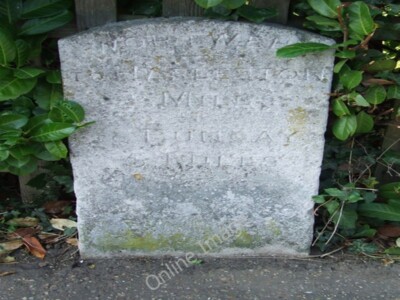 Photo 6x4 To Bungay 5 Wortwell Old milepost on what was the old A143 at ...