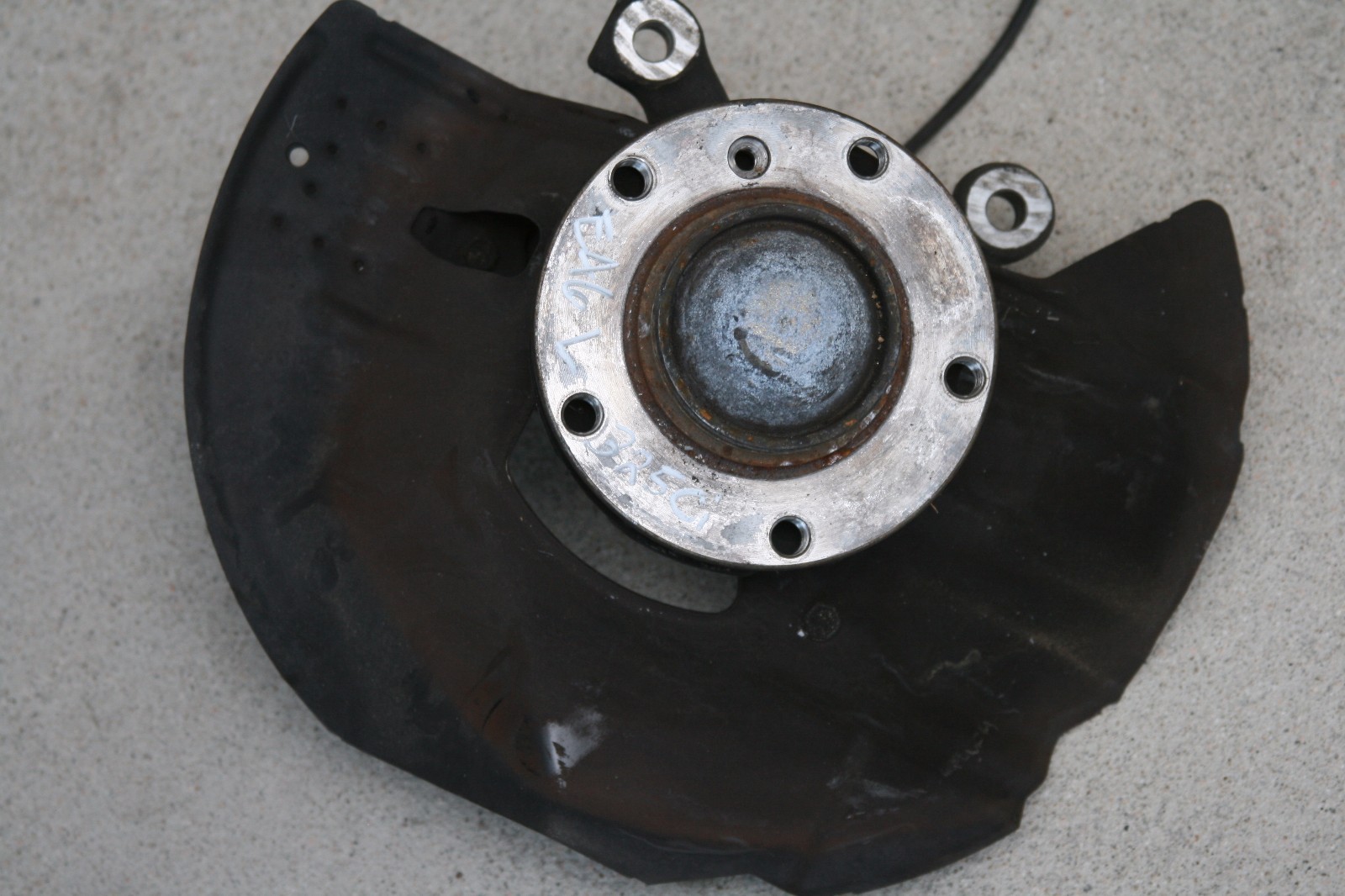 BMW E46 323 325 328 330 Z4 Front Left Wheel Bearing Hub Carrier Knuckle ...