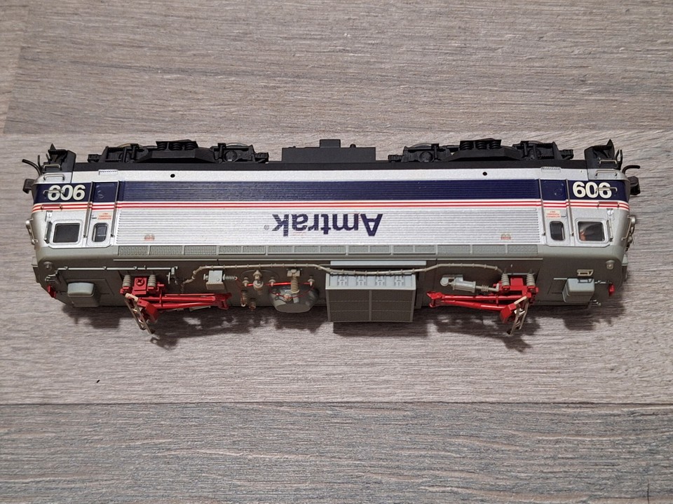 ⭐ ATLAS 8574 HO SCALE AMTRAK PHASE IV AEM-7 ELECTRIC LOCOMOTIVE #909 ...