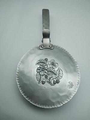 Everlast Metal Hand Forged Silent Butler Pan #552 Leaf/Flower Design ...