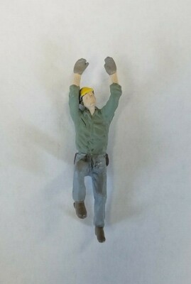 Arttista #1147 - Telephone Lineman Climbing - O Scale Figure - Model ...