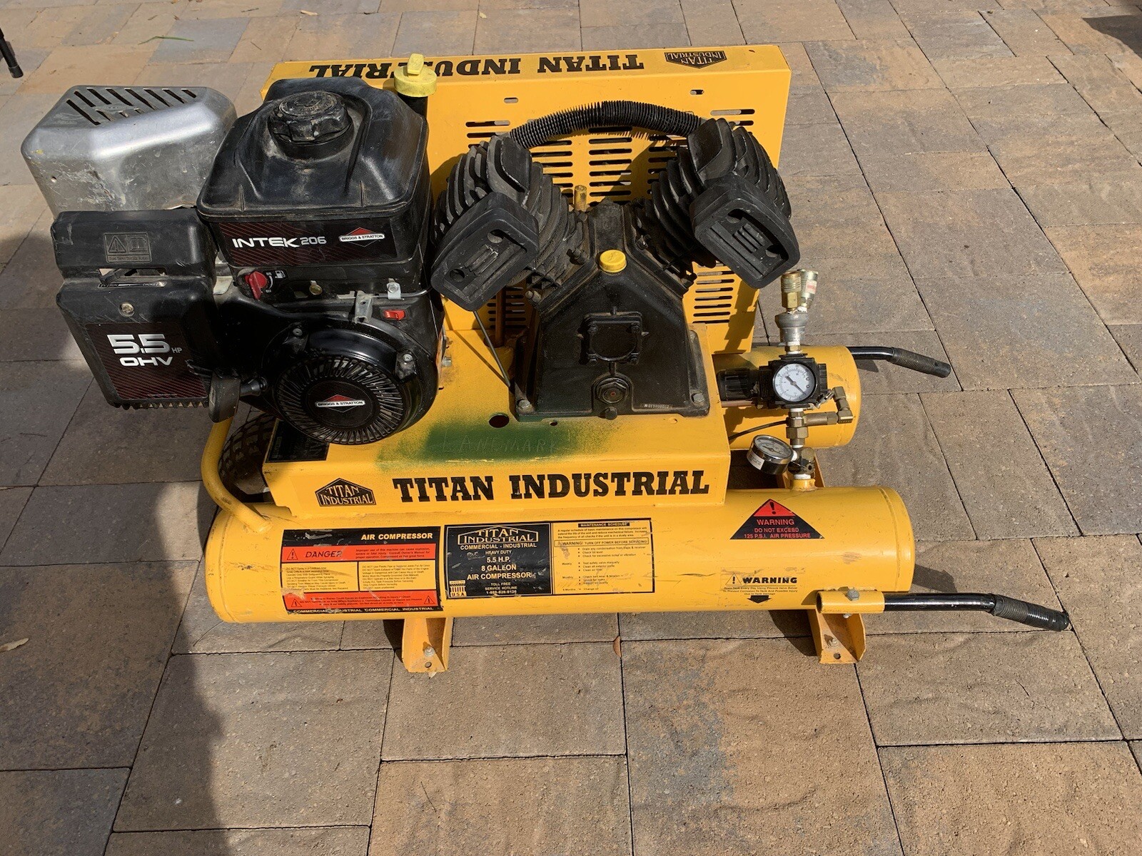 TITAN 5.5HP 8 GALLON AIR COMPRESSOR | eBay