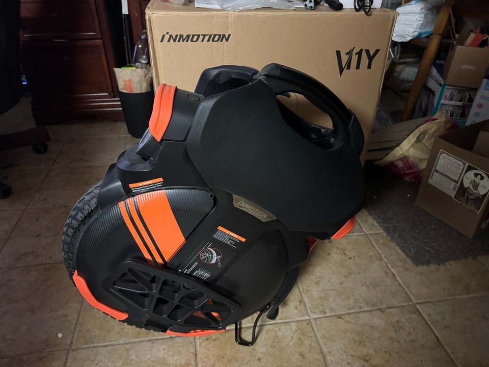 Brand NEW E-Unicycle InMotion V11Y | eBay