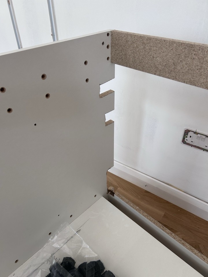 Howdens Oven Housing Base Cabinet White 600mm Ready Assembled Kitchen ...