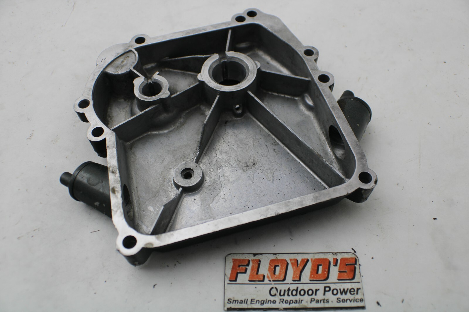 Briggs & Stratton 3HP 80302 Crankcase Cover 394820 699406 | eBay