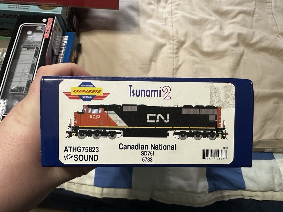 HO Scale Athearn Genesis ATHG75823 Canadian National SD75i #5733 DCC ...