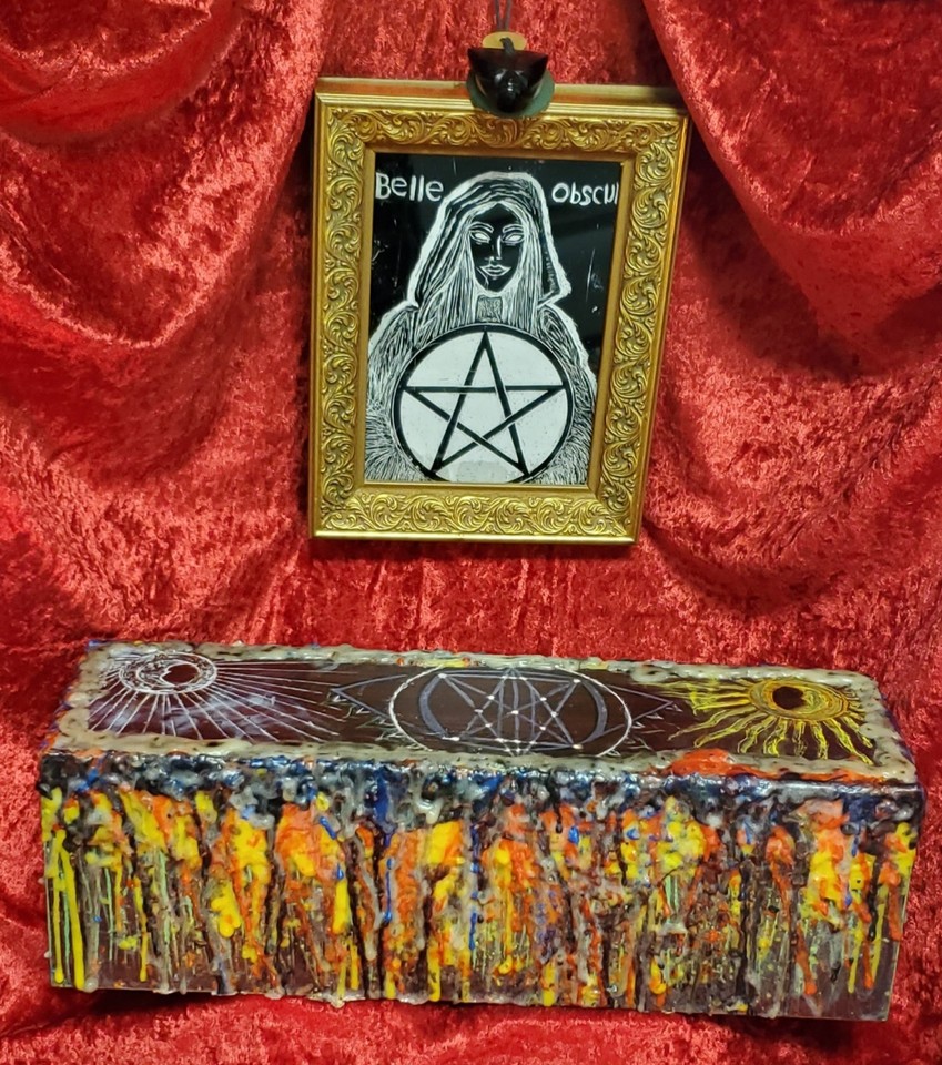 Haunted relic Dybbuk Box vessel bound cursed Permanently Wax-Sealed Do ...