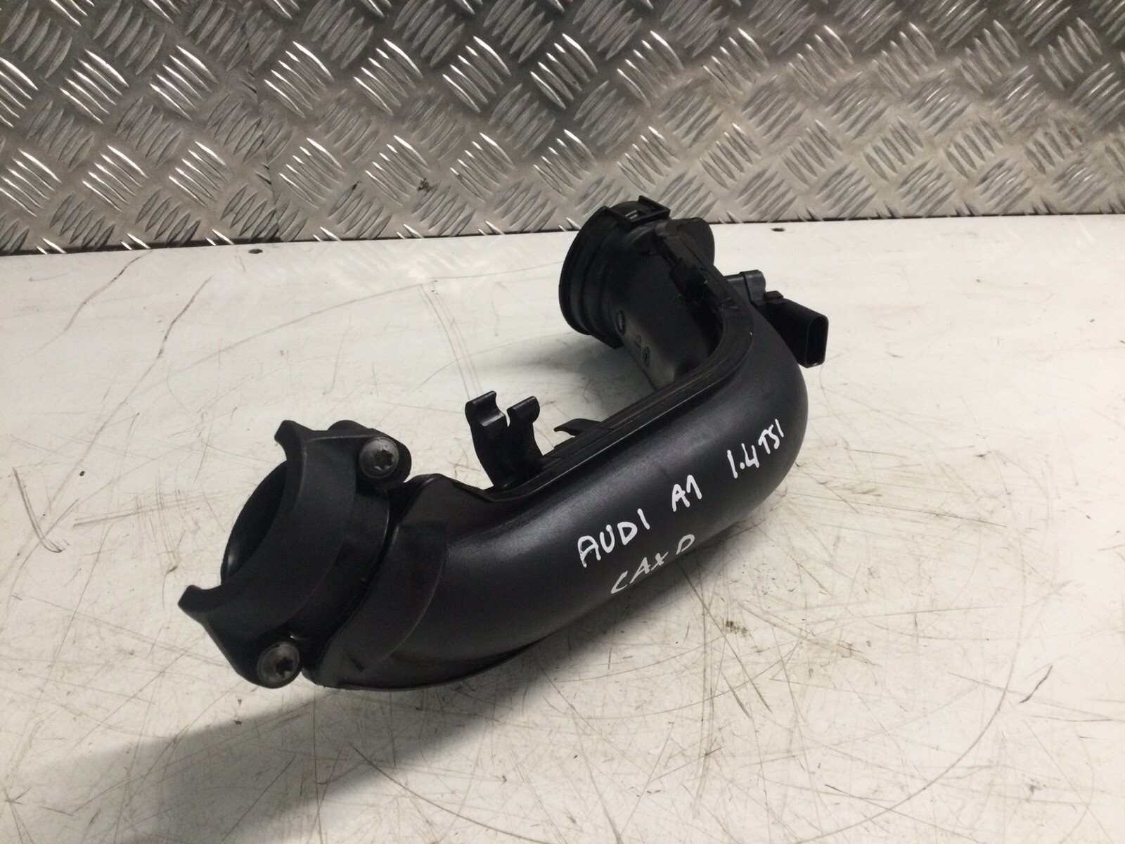 03C145673N Sleeve Hose Intake Air Filter Volkswagen Tiguan 1.4 90kw 5p ...