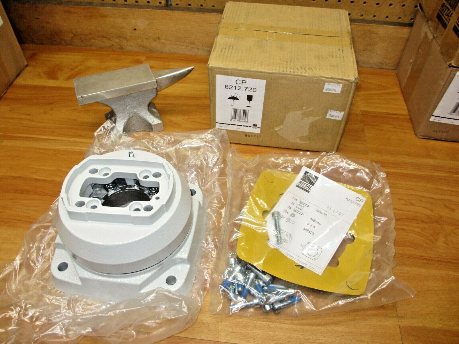 Rittal CP 6212.720 Top Mounted Swivel Joint Vertical Outlet Gray ...